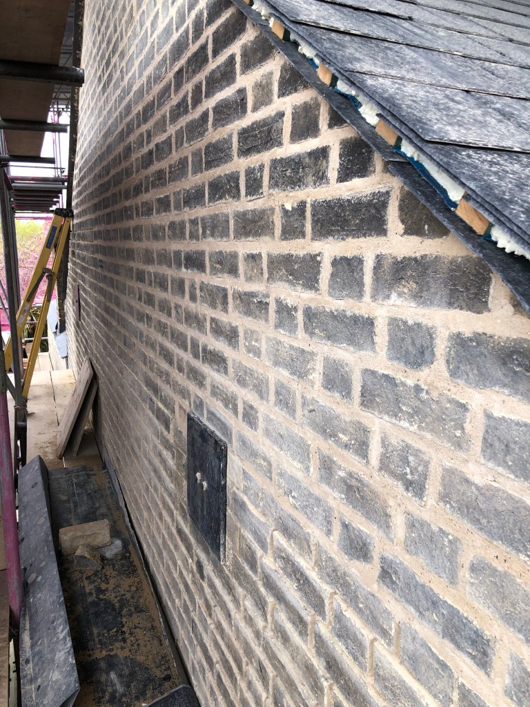 Lime mortar repointing - gavinlangfordarchitects